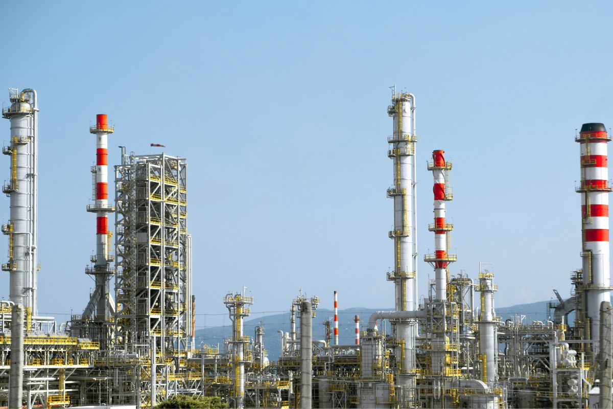 How to Get Into the Oil Business in 2025: Step by Step Guide